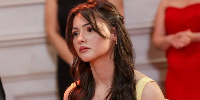 Yan Oda'nın Şelale'si Derya Pınar Ak, Instagram'ı Sallıyor! Cesur ...